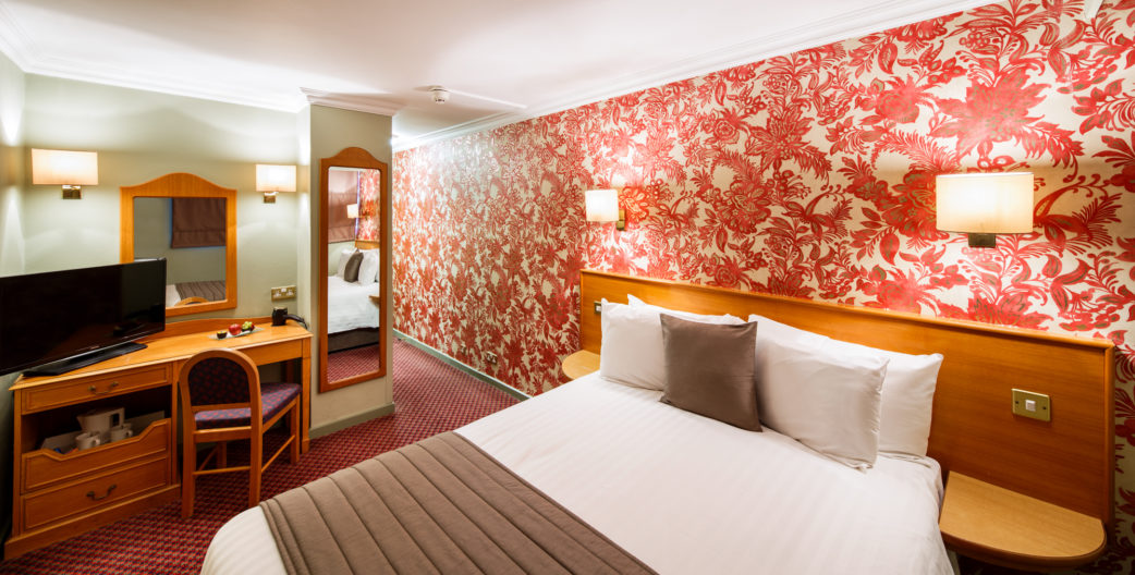 Chester Hotel Room Gallery | Mercure Chester Abbots Well Hotel