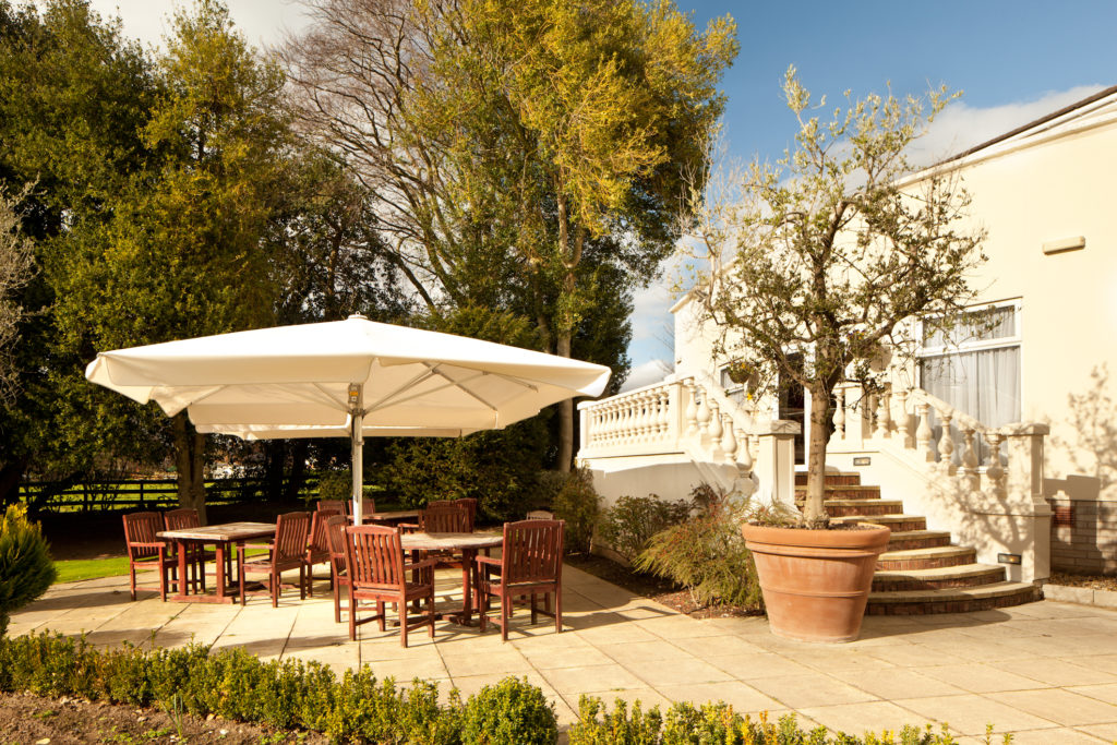 Chester Hotel Gallery | Mercure Chester Abbots Well Hotel