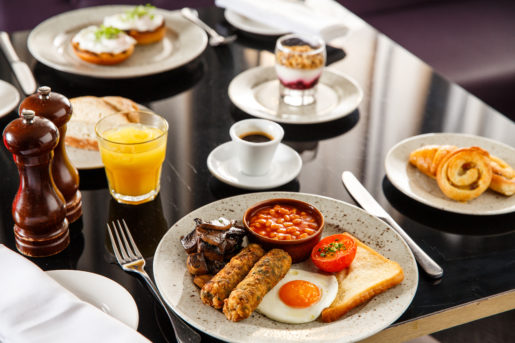 Restaurant & Bar | Mercure Chester Abbots Well Hotel