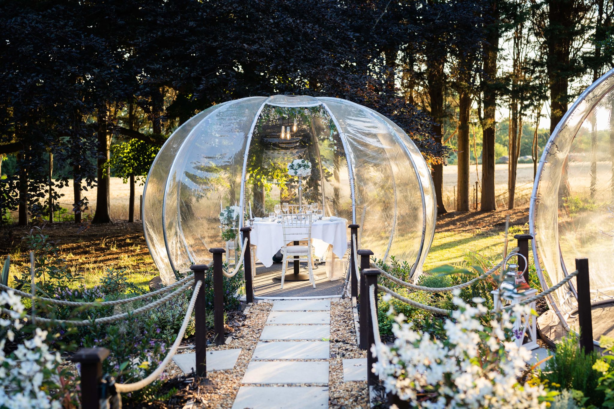 Woodland Outdoor Dining Pods - Mercure Chester Abbots Well Hotel