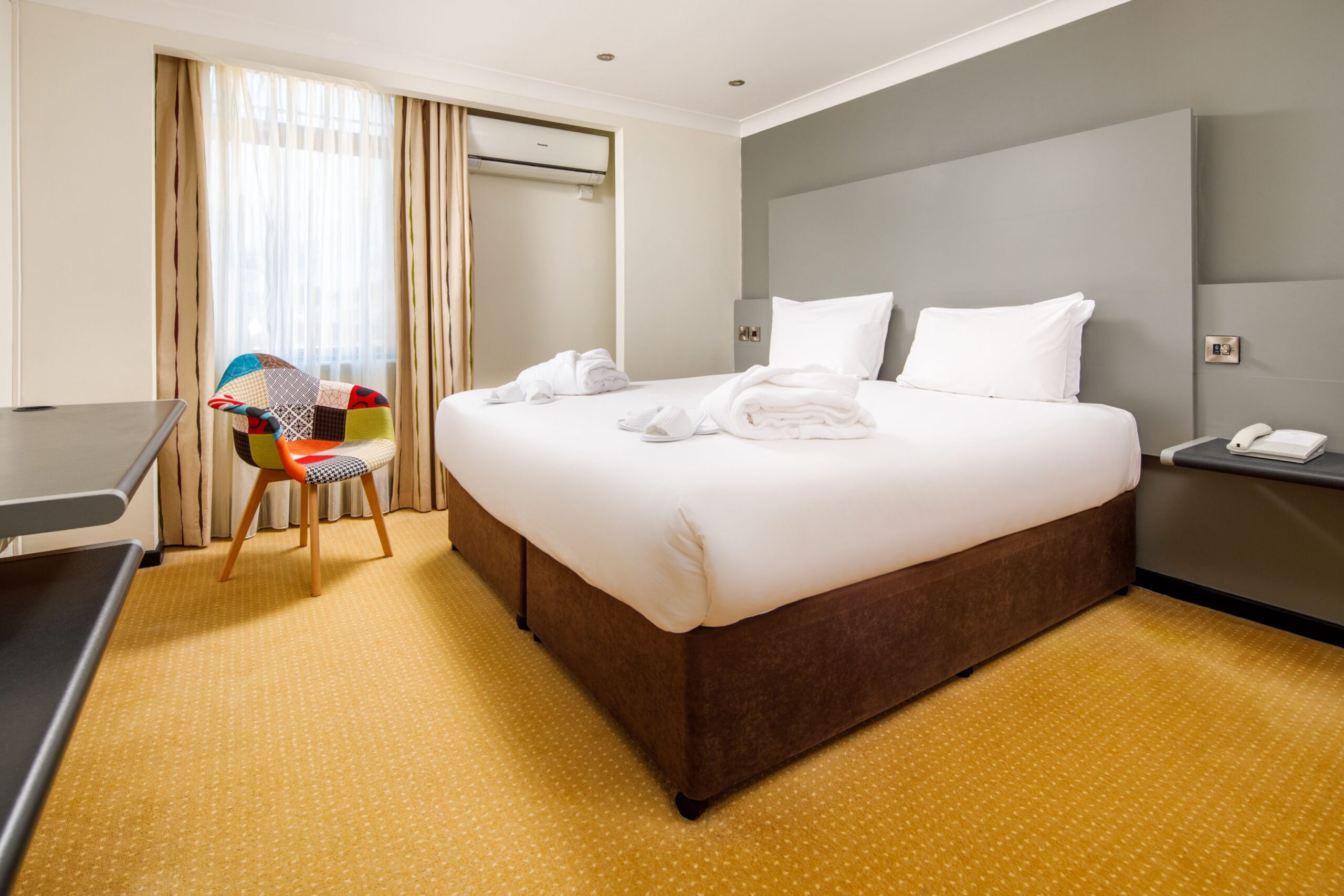 Chester Hotel Room Gallery | Mercure Chester Abbots Well Hotel